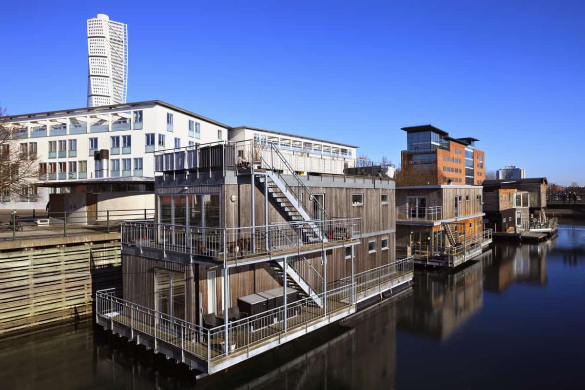 50 Floating Home Ideas from Around the World (Photos) – Home Stratosphere