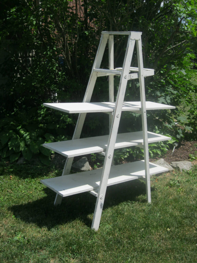 11 Leaning Ladder Shelf Ideas (Including 5 Handmade Versions) - Home ...