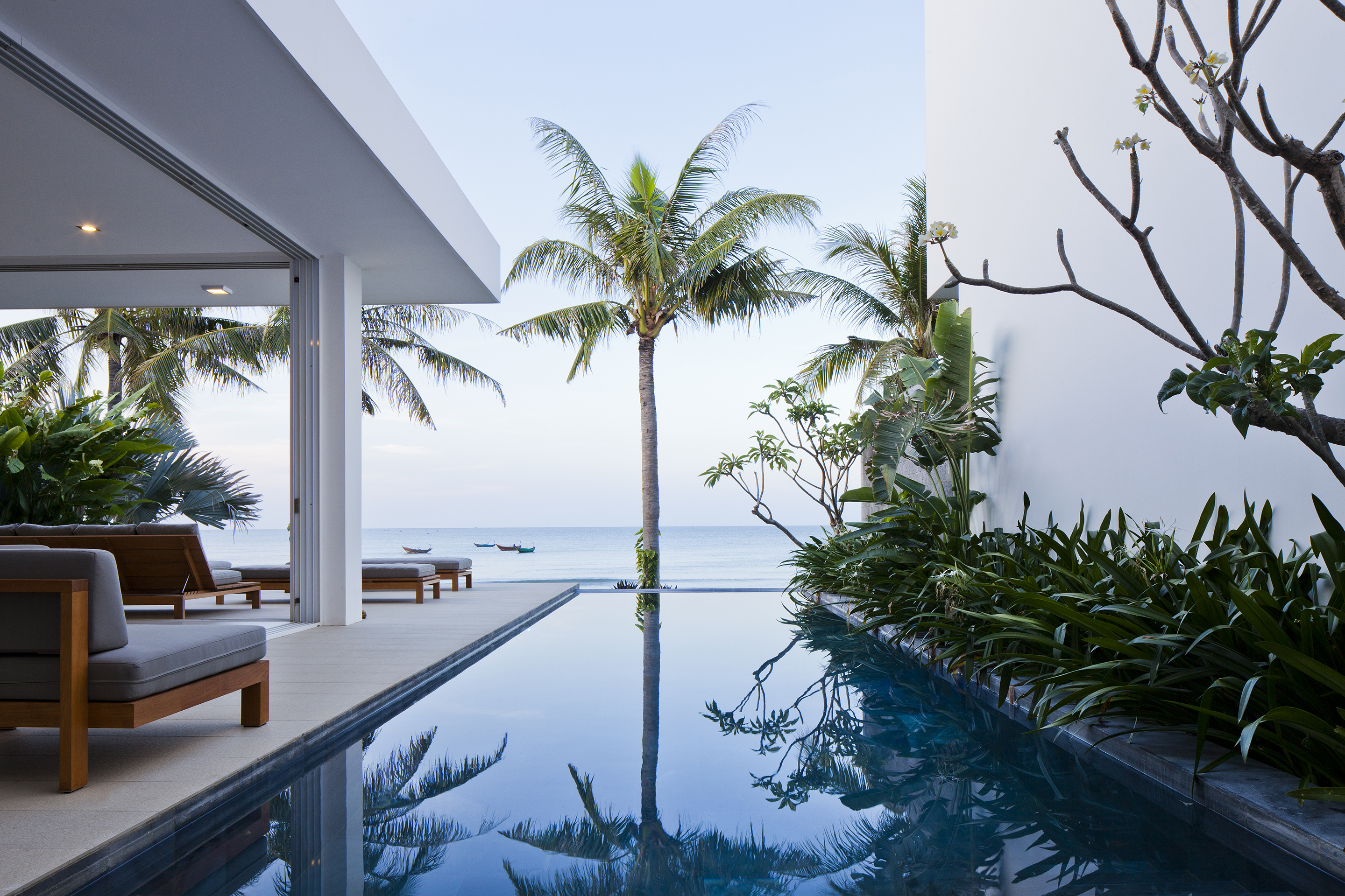 MM Architects Creates Tropical Waterfront “Oceanique” Villas - Home ...