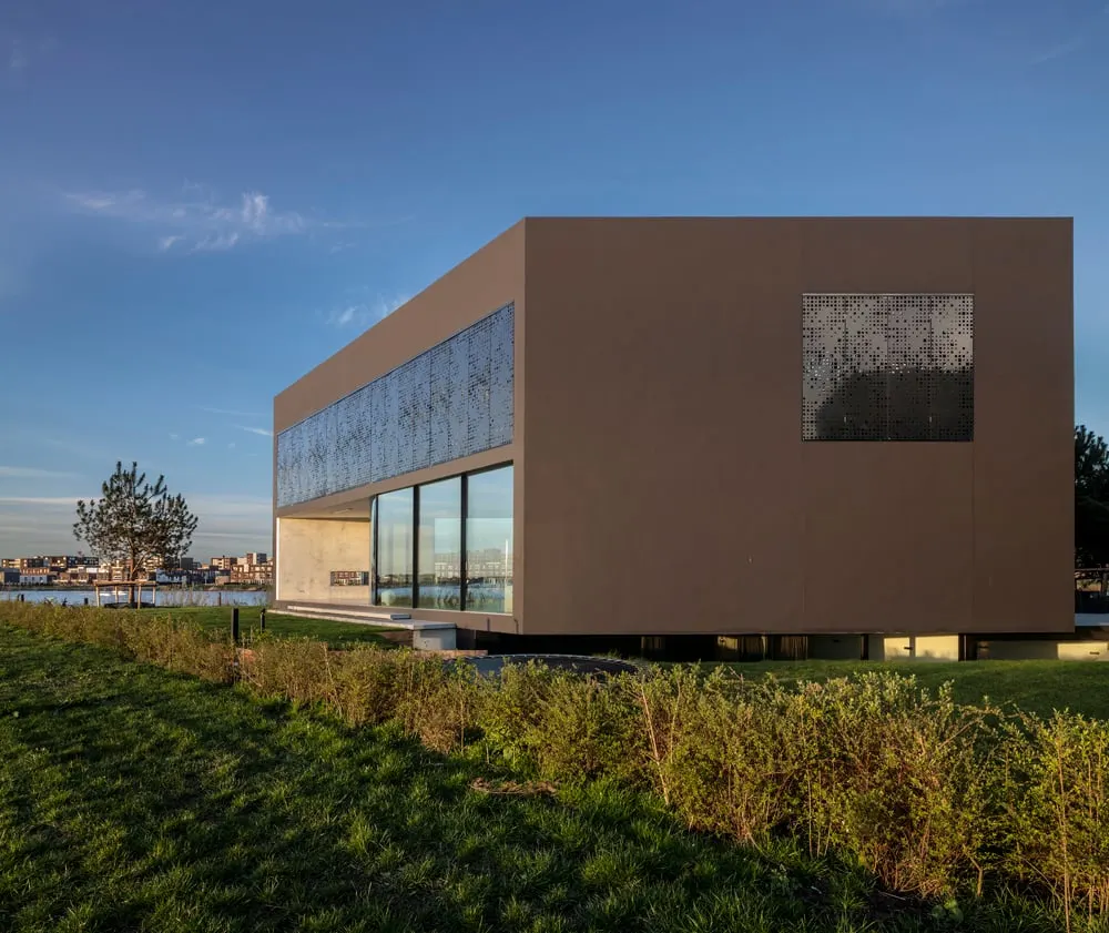 Studioninedots Designs Stunning Modern "Diamond-Shaped" Home