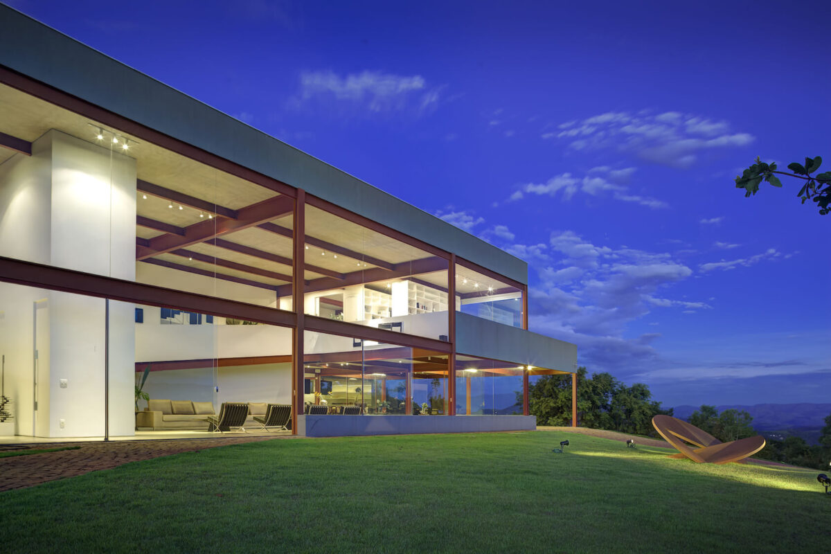 Denise Macedo Architects Creates Stunning “Art Gallery” Modern Home ...