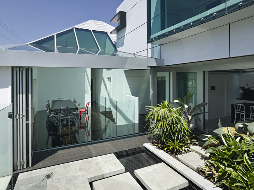 Base Architecture Adds Ultra Modern Addition to 19th Century Heritage ...