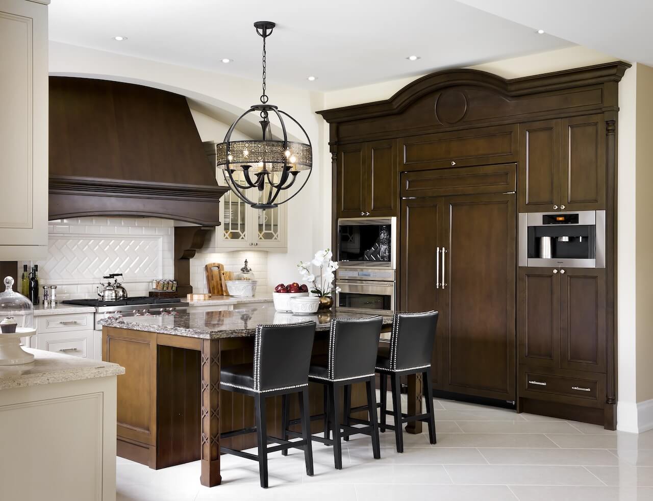 Jane Lockhart Interior Design Creates Elegant Interior for Custom ...