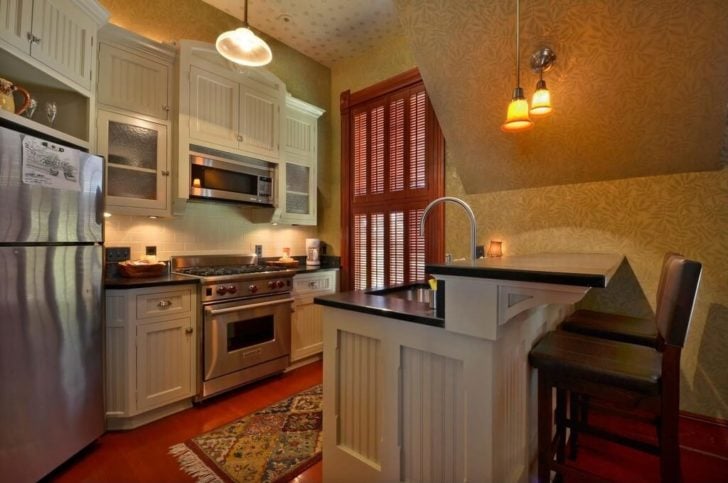 20 Clever Small Island Ideas for Your Kitchen (Photos)