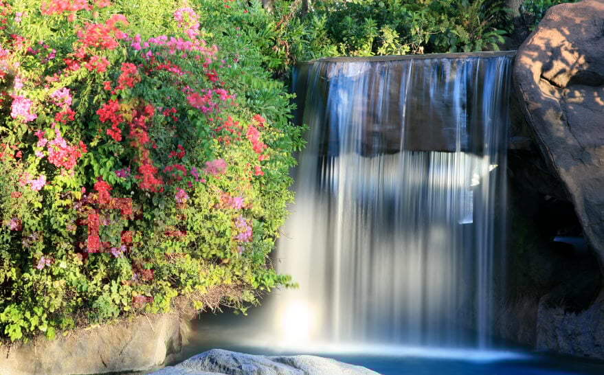 80 Fabulous Swimming Pools with Waterfalls (Pictures)