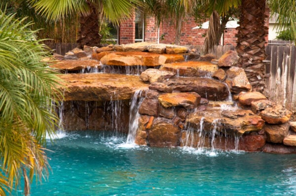 80 Fabulous Swimming Pools with Waterfalls (Pictures) – Home Stratosphere
