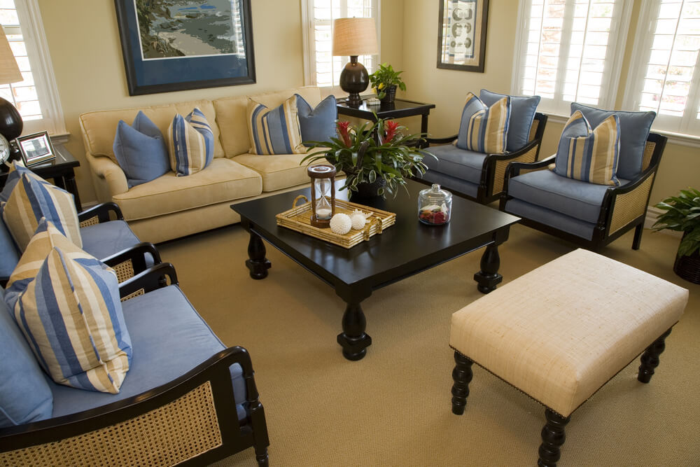 22 Living Room Design Ideas Featuring End Tables – Home Stratosphere