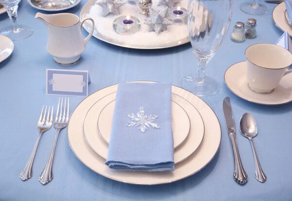 44 Terrific Table Setting Ideas for Dinner Parties & Holidays (2021!)