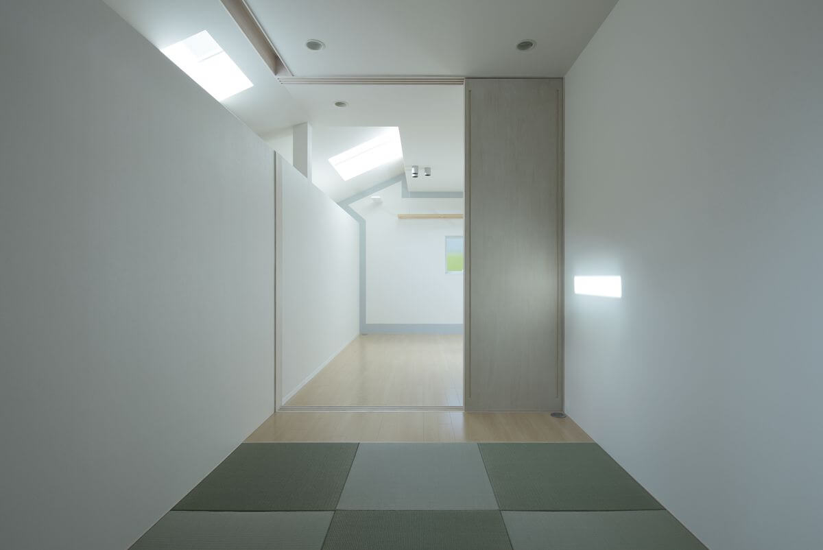 Startling Modern Keyhole Project By Eastern Design Office – Home ...