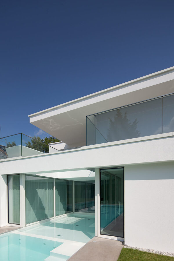 Light-filled Villa Von Stein by Philipp Architekten – Home Stratosphere
