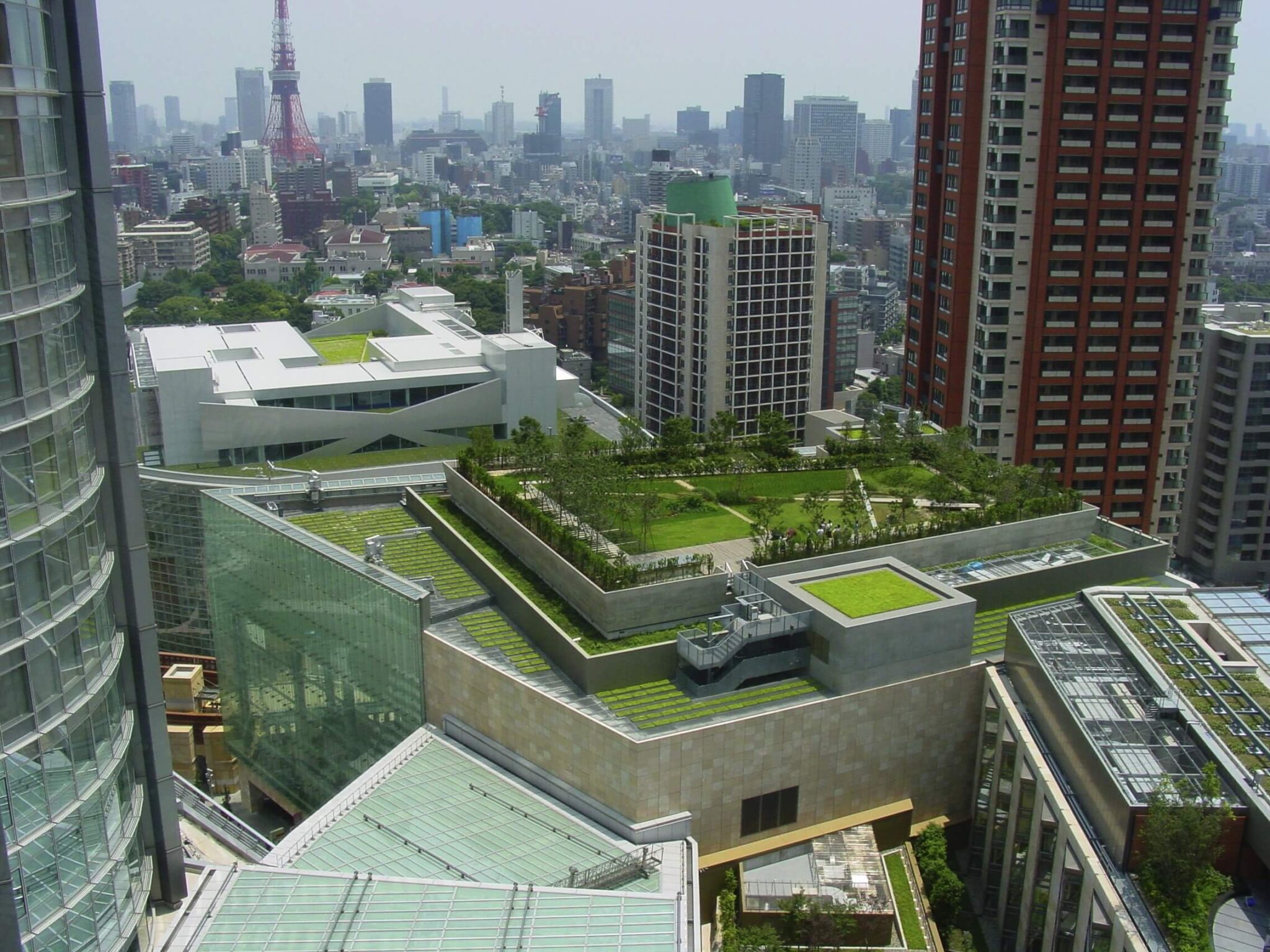 25 Amazing Buildings with Green Roof Designs (PICTURES)