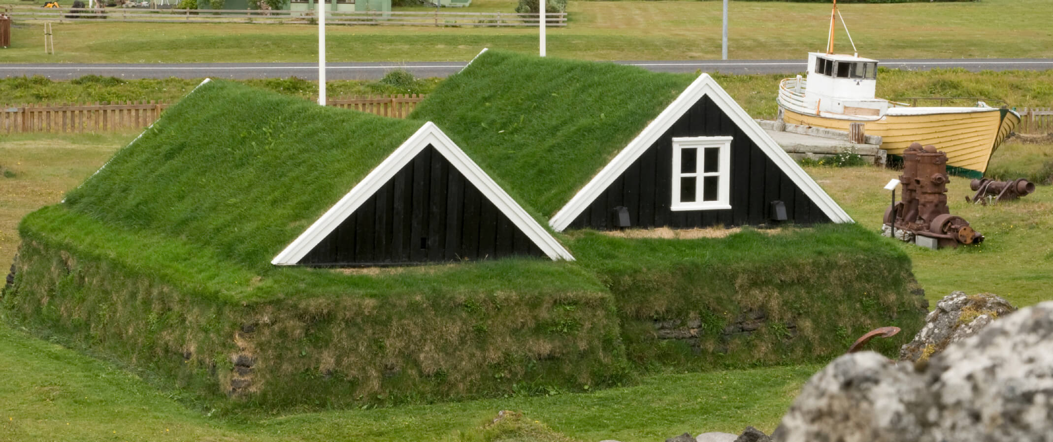 25 Amazing Buildings with Green Roof Designs (PICTURES) - Home Stratosphere