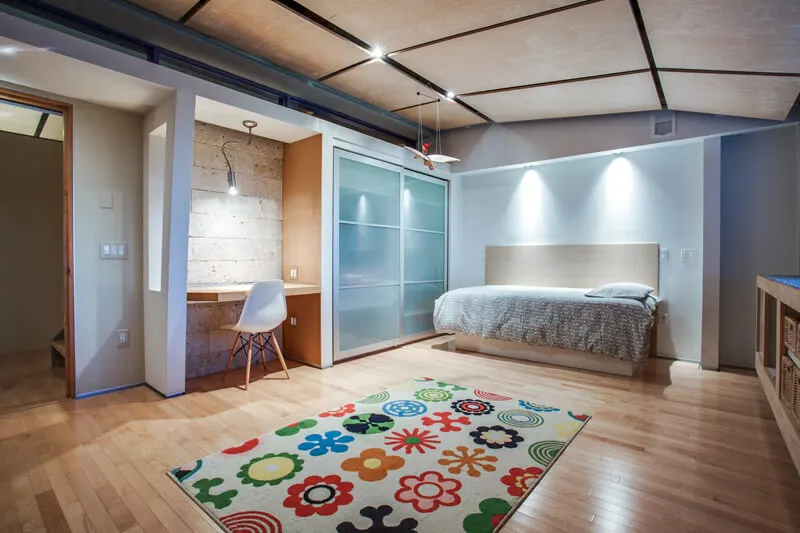 Environmentally Conscious Inverted House by MEL/ARCH