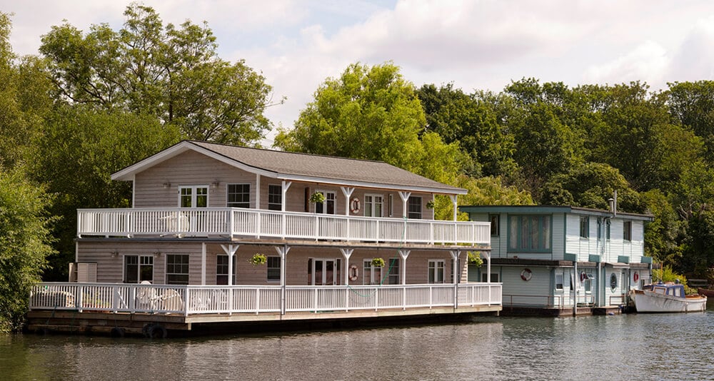 8 Types of Houseboats (Designs, Ideas, Examples & 40 Photos) - Home ...
