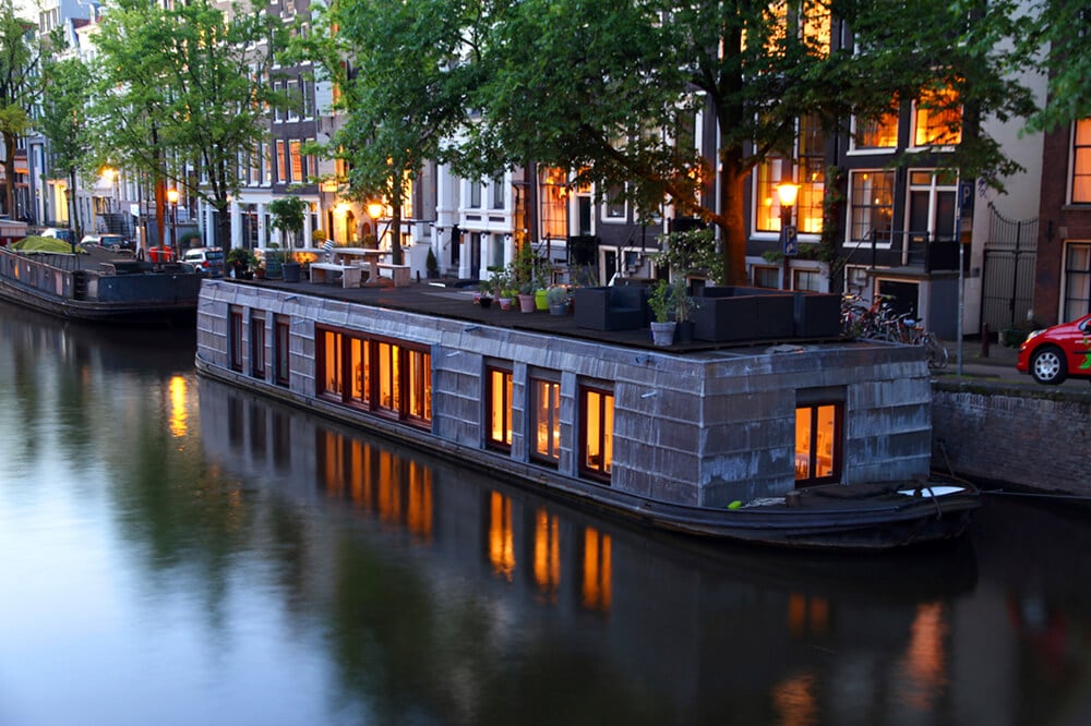 8 Different Types of Houseboats (Designs, Ideas, Examples & 40 Photos ...