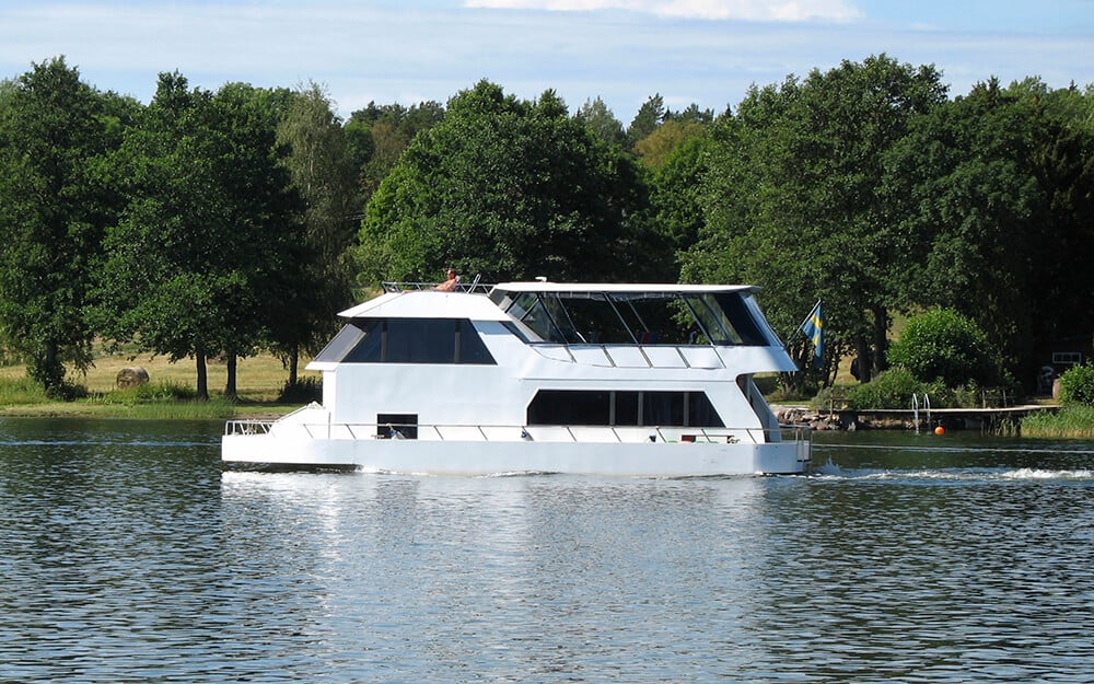 8 Types of Houseboats (Designs, Ideas, Examples & 40 Photos) - Home ...