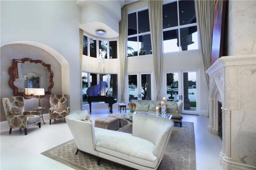 33 High Class Living Rooms With Chaise Lounges – Home Stratosphere