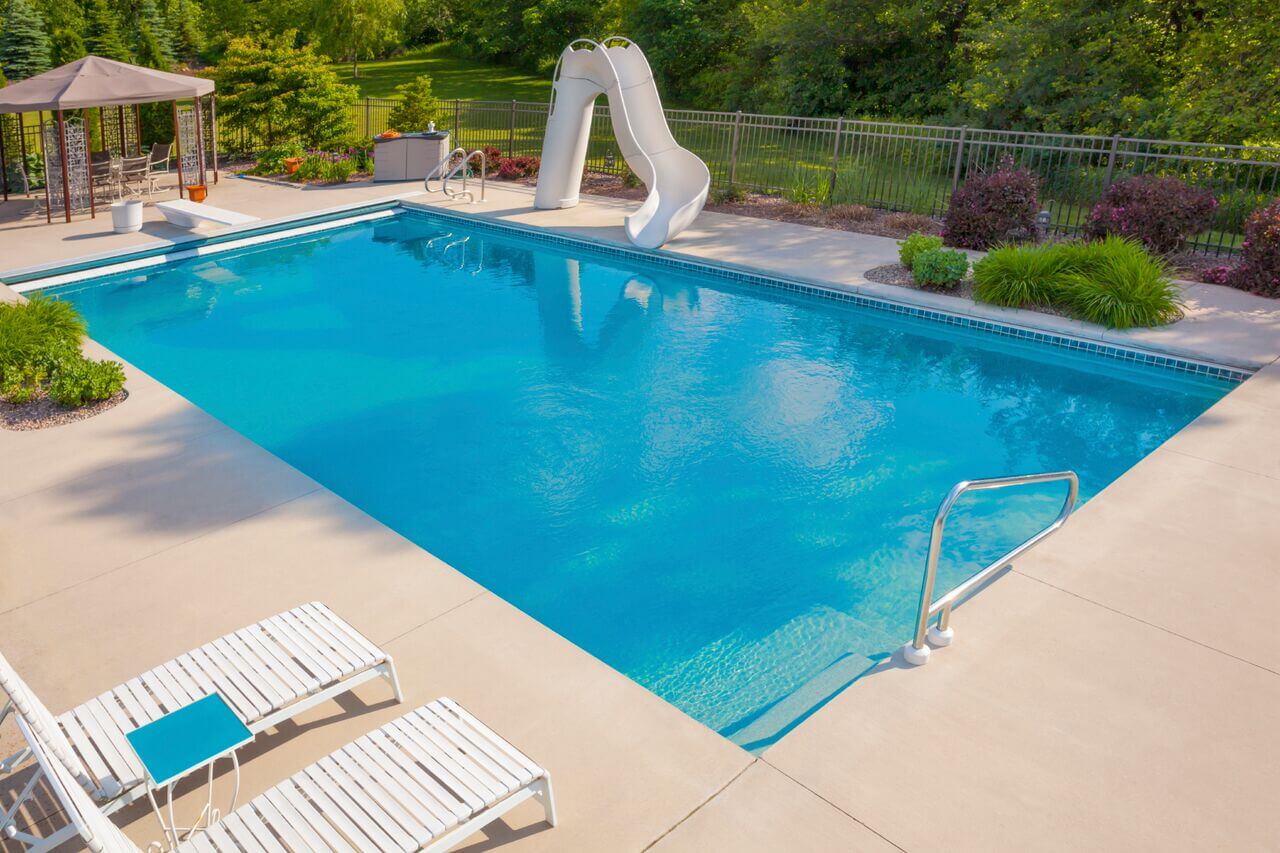 16 Amazing Swimming Pool Slides