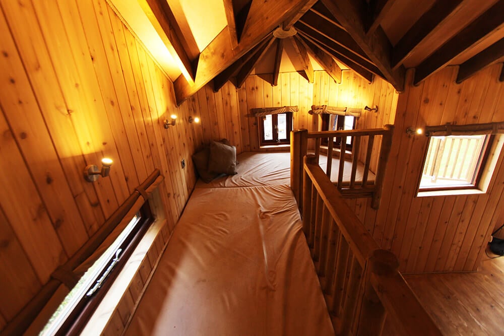 The Incredible Adventure Clubhouse Tree House by Blue Forest