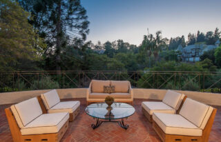 7 Fantastic Patio Staging Ideas (Photos) – Home Stratosphere