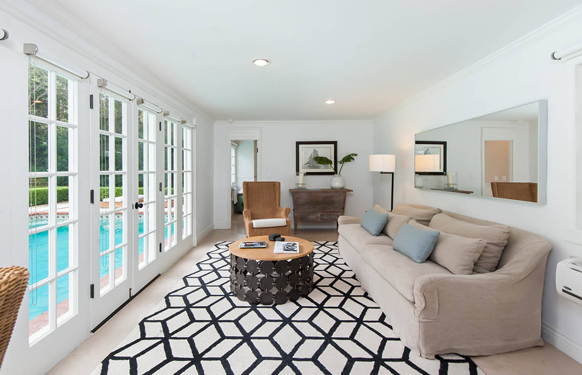 24 Lovely Living Room Staging Ideas (Photos)