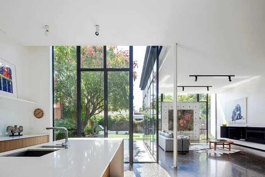 Breathtaking Mill Street House by Moloney Architects