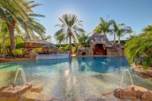 28 Remarkable Backyard Waterpark Ideas