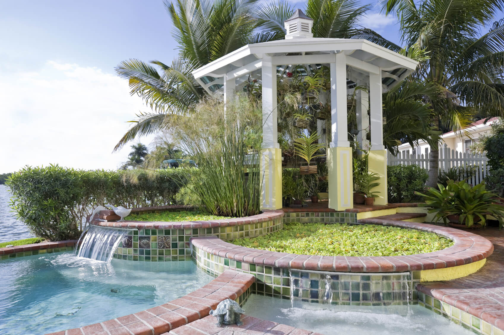 34 Glorious Pool Gazebo Ideas