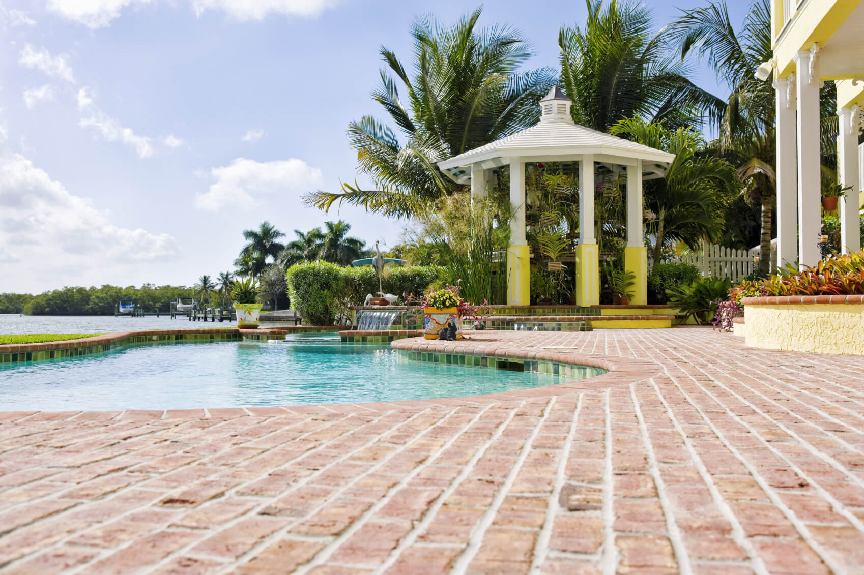 26 Cool Pool Gazebo Ideas – Home Stratosphere