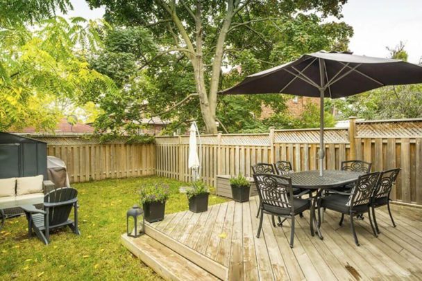 26 Floating Deck Design Ideas - Home Stratosphere