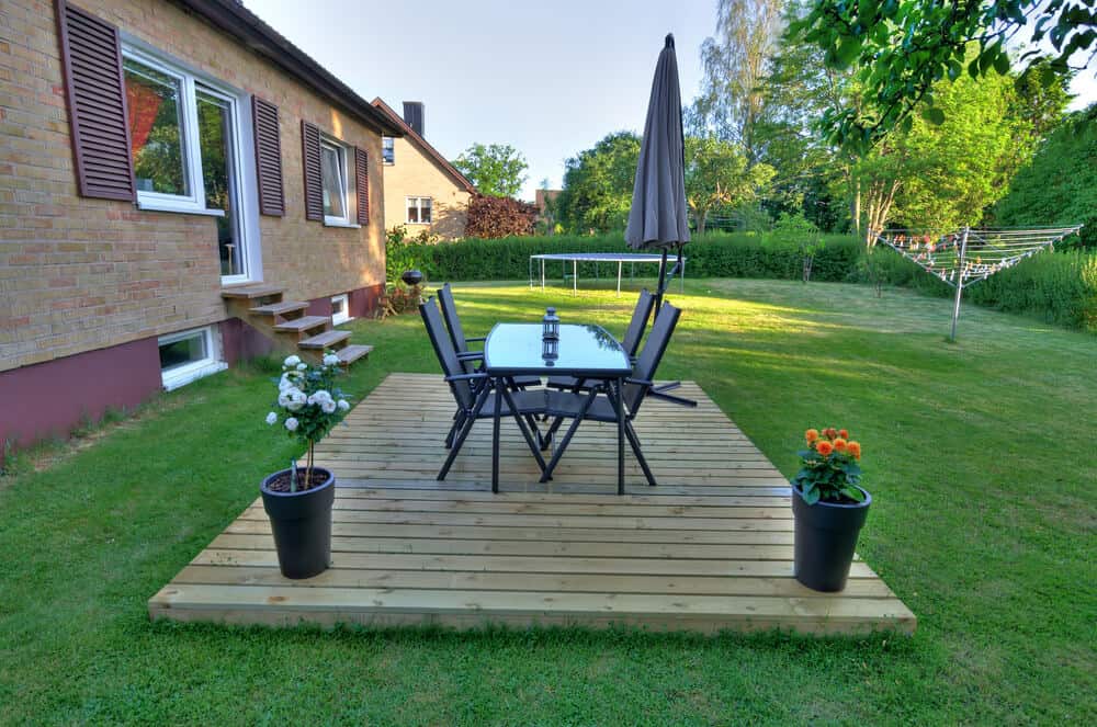 24 Floating Deck Design Ideas – Home Stratosphere