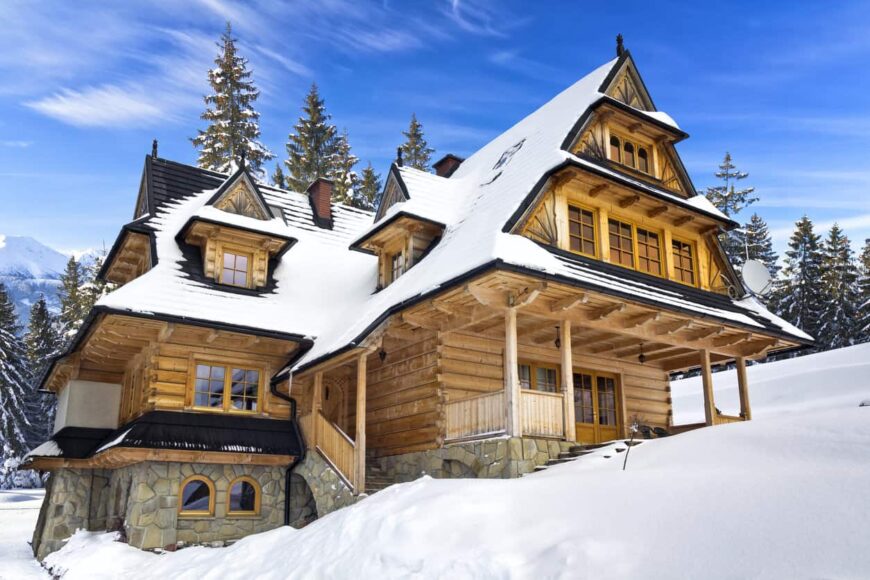 42 Stunning Log Homes & Mansions (Photos) – Home Stratosphere