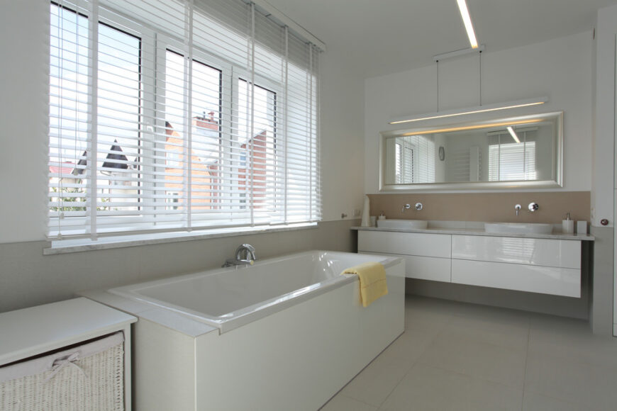 55 Primary Bathrooms with Floating Vanities (Photos) – Home Stratosphere
