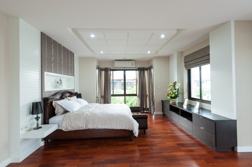 75 Primary Bedrooms With Hardwood Flooring Photos Home Stratosphere 75 Primary Bedrooms With Hardwood Flooring Photos Home Stratosphere