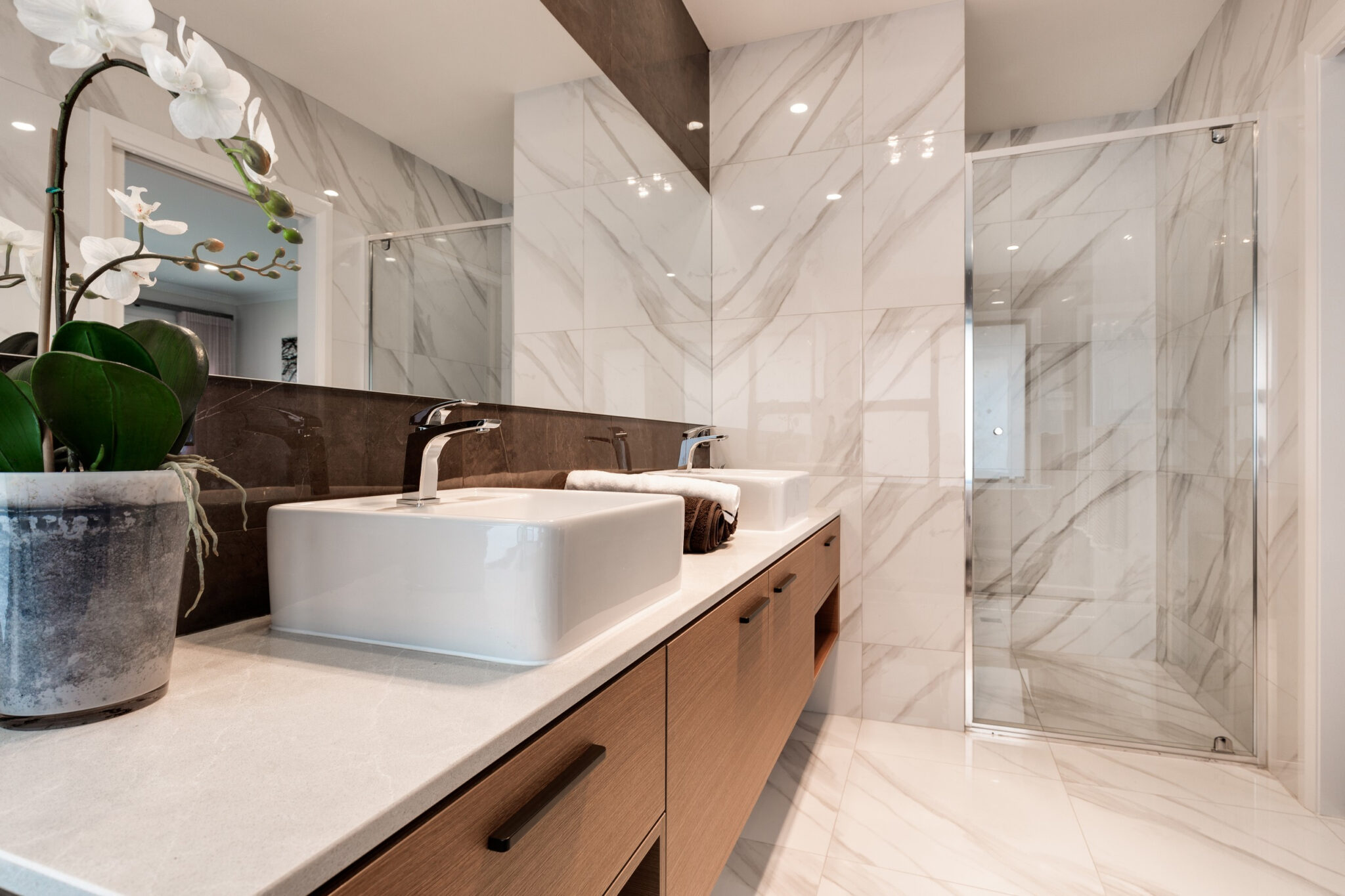 The 13 Different Types of Bathroom Floor Tiles (Pros and Cons) – Home ...