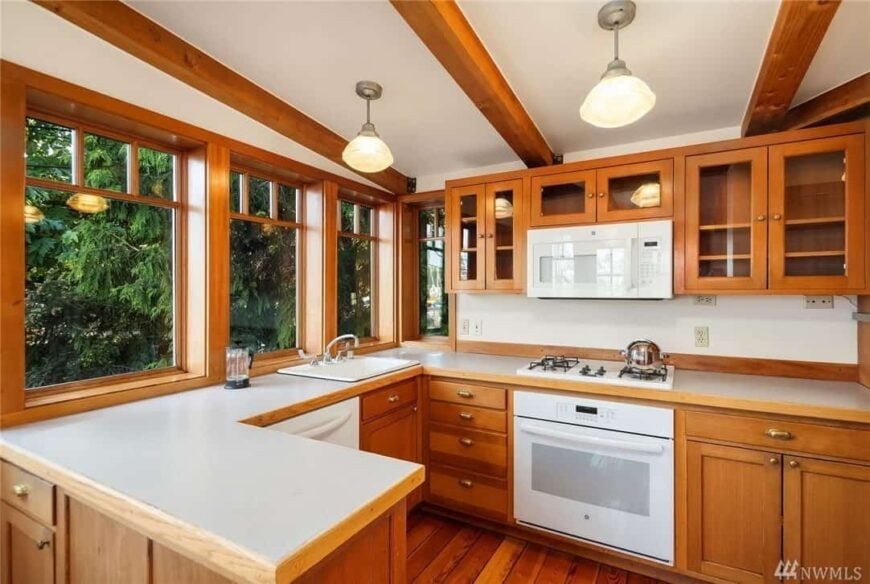 25 Trending Craftsman-Style Kitchen Ideas that Flirt with Tradition