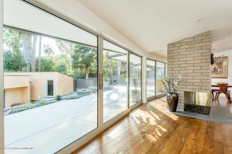 30 Mid-Century Modern Foyer Ideas (Photos) - Home Stratosphere