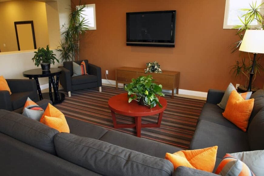 Colores que van bien con naranja para el diseño de interiores en 2021 ...