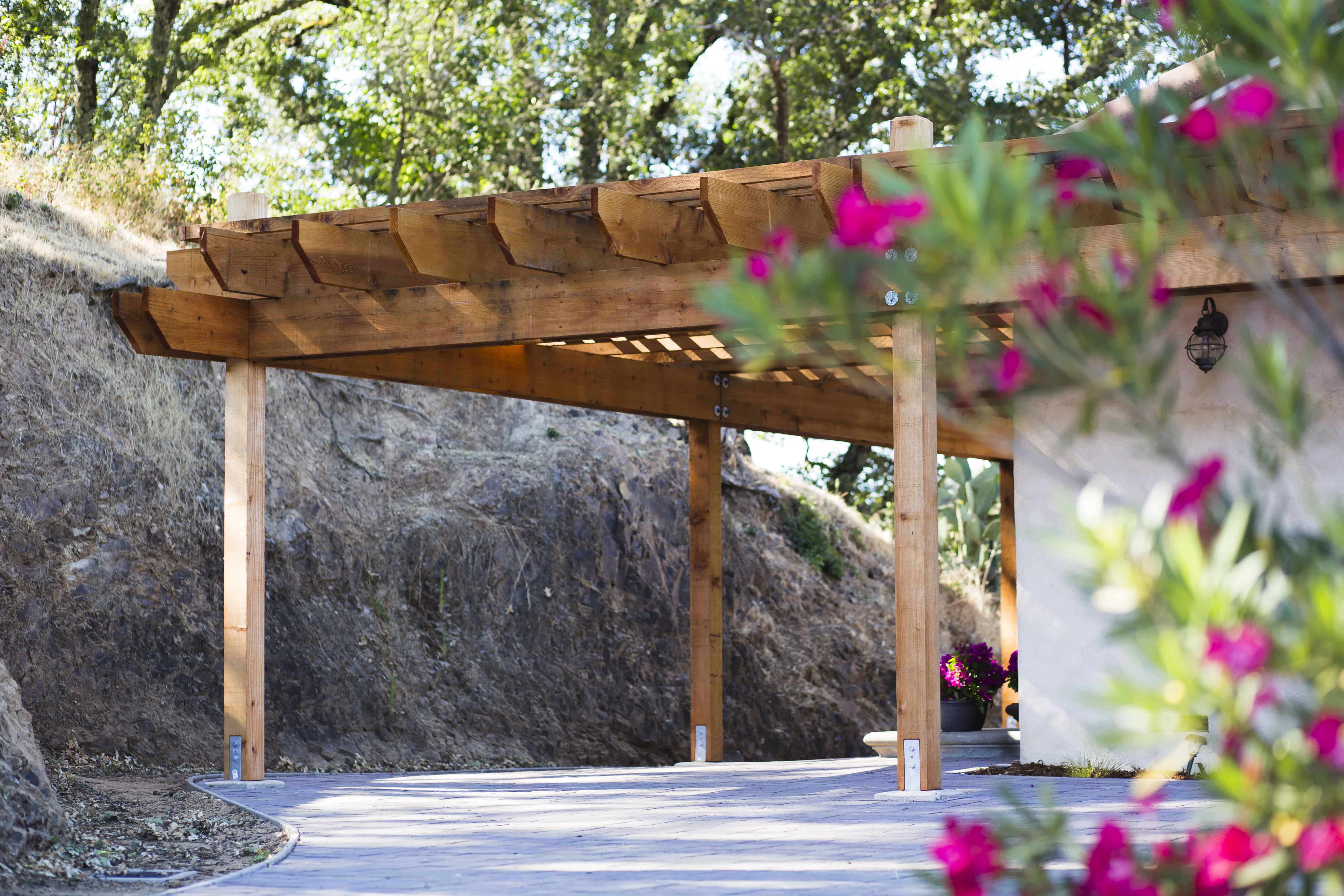 22 Redwood Decks & Pergolas (Pictures)