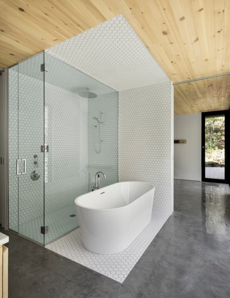33 Stunning Primary Bathrooms with Glass Walk-In Showers (2021! Photos)