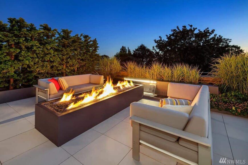 Large Urban Mansion with Incredible View