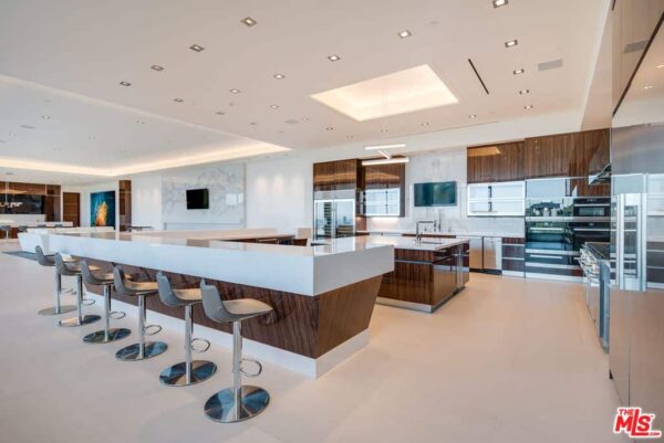 61 Long Kitchen Island Ideas and Examples (Photos) – Home Stratosphere