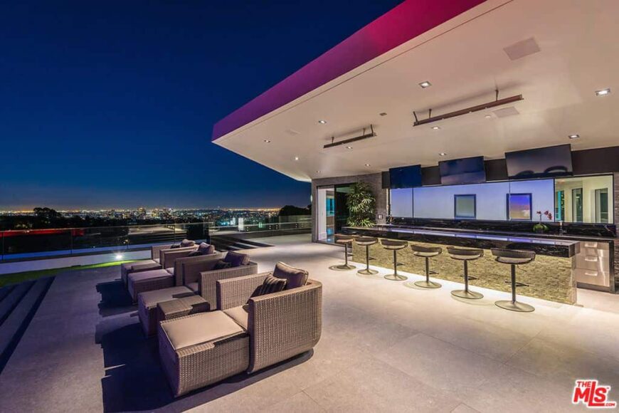 65 Luxury Patios (Photos) – Home Stratosphere