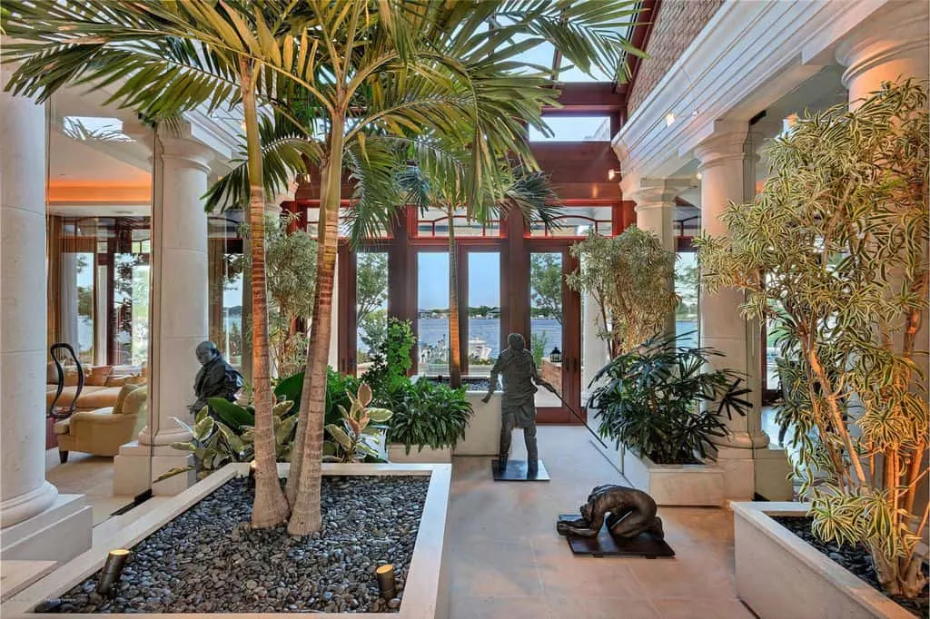 70 Mansion Foyer Ideas (Photos)