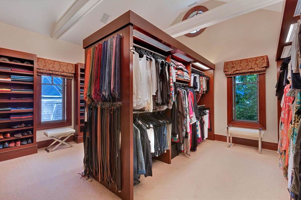 70 Awesome Walk In Closet Ideas Photos 70 Awesome Walk In Closet Ideas Photos