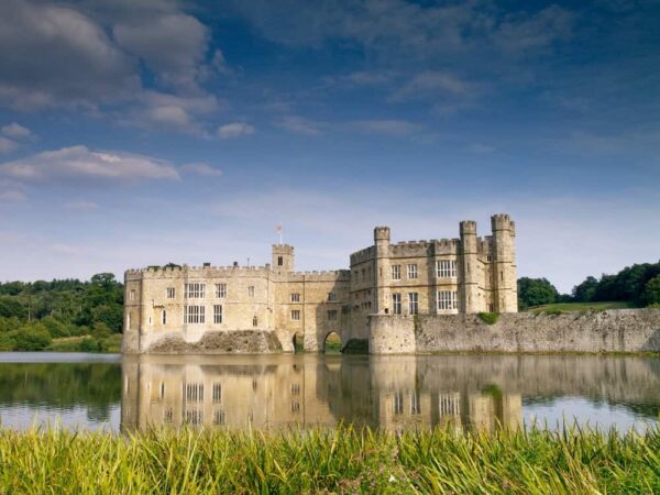 71 Best Castles and Manor Houses in England (Photos) – Home Stratosphere