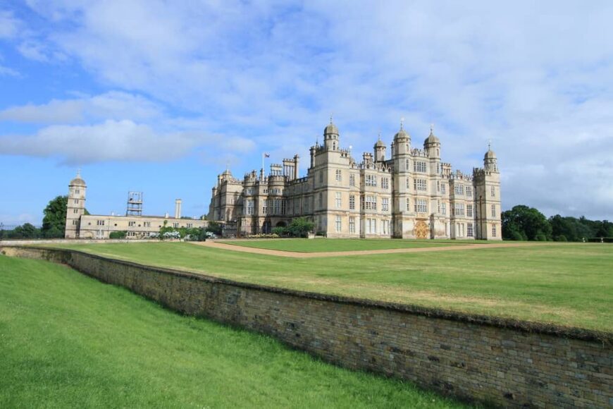 71 Best Castles and Manor Houses in England (Photos) – Home Stratosphere