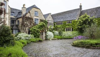 71 Best Castles and Manor Houses in England (Photos)