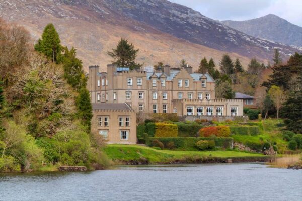 32 Best Irish Castles and Manor Houses (Photos A to Z) – Home Stratosphere