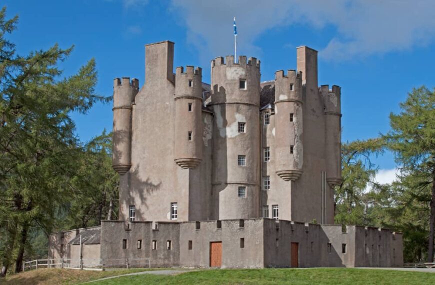 46 Best Scottish Castles and Manor Houses (Photos) – Home Stratosphere